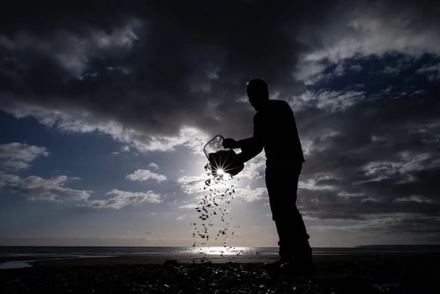 600 Quadrillion Microplastic Particles in the Air Every Year — New ...